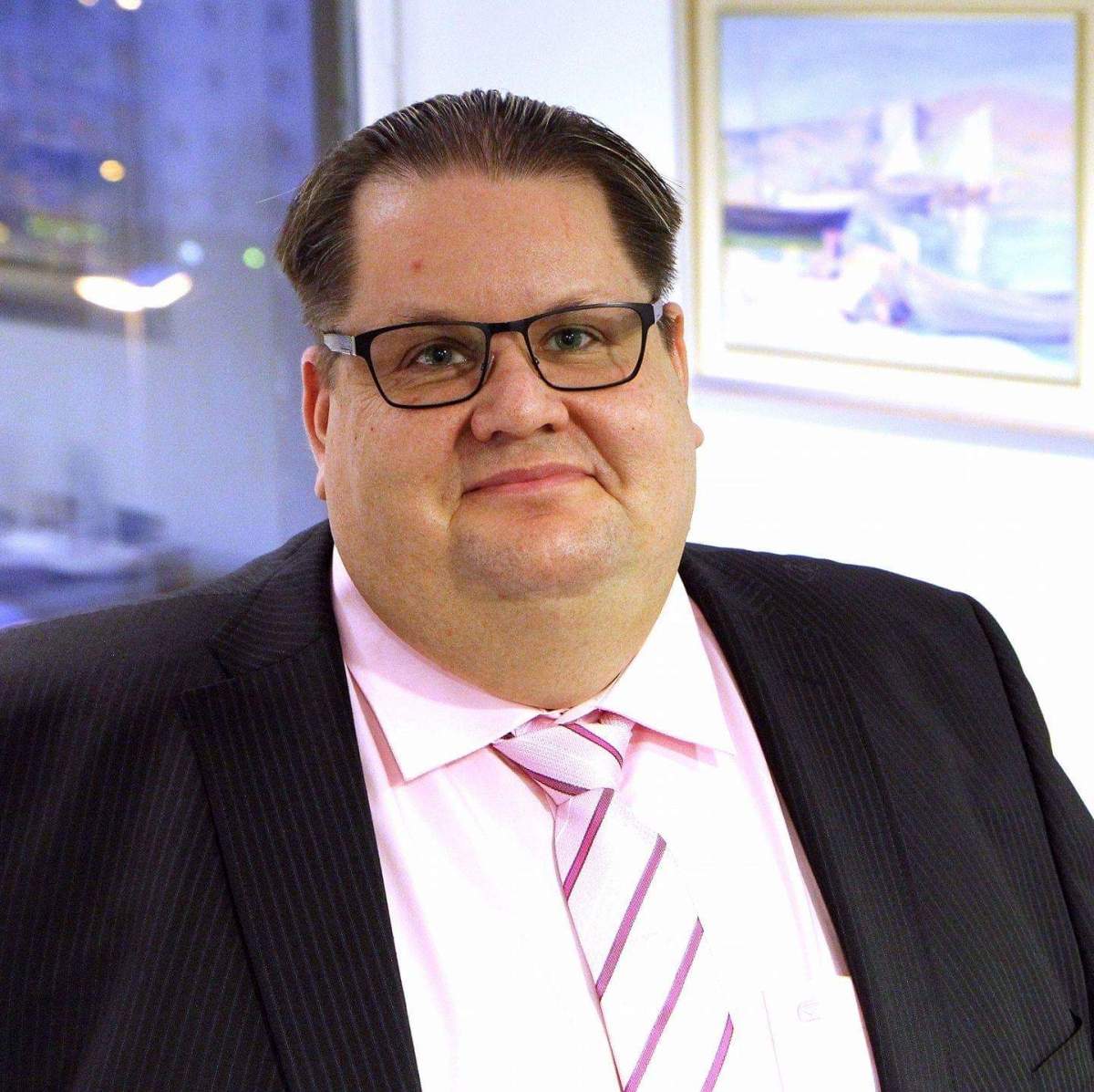 Poikkeusolot vaatii ratkaisuja – Turja Lehtonen